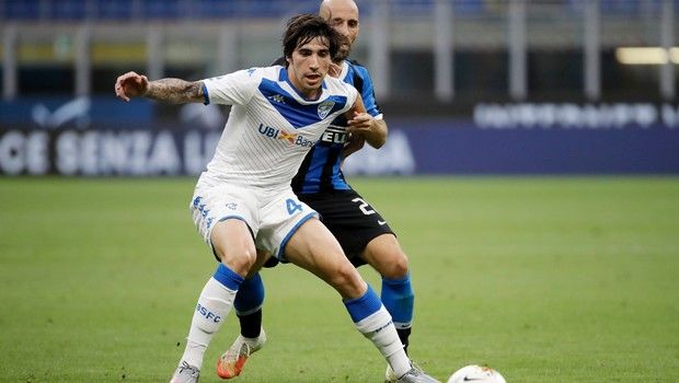 Η απόκτηση του Τονάλι έγινε ντέρμπι μεταξύ Μίλαν και Ίντερ – ArenaLarissaGr