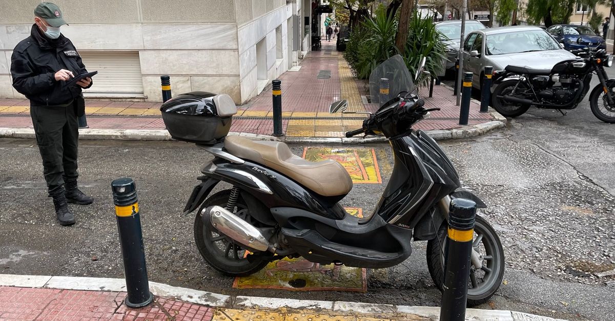 Eπιστρέφονται πινακίδες κυκλοφορίας αυτοκινήτων και δικύκλων από τον ...